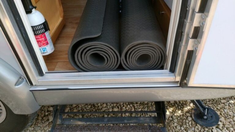 How to Protect Solar Panels from Hail: 4 Common Ways and Hacks