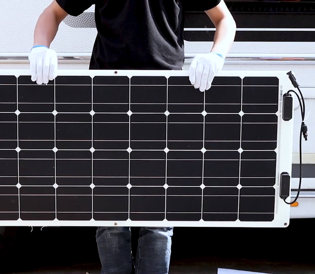 Renogy 100W 12V Flexible Solar Panel Reviewed in Detail (Winter 2025)